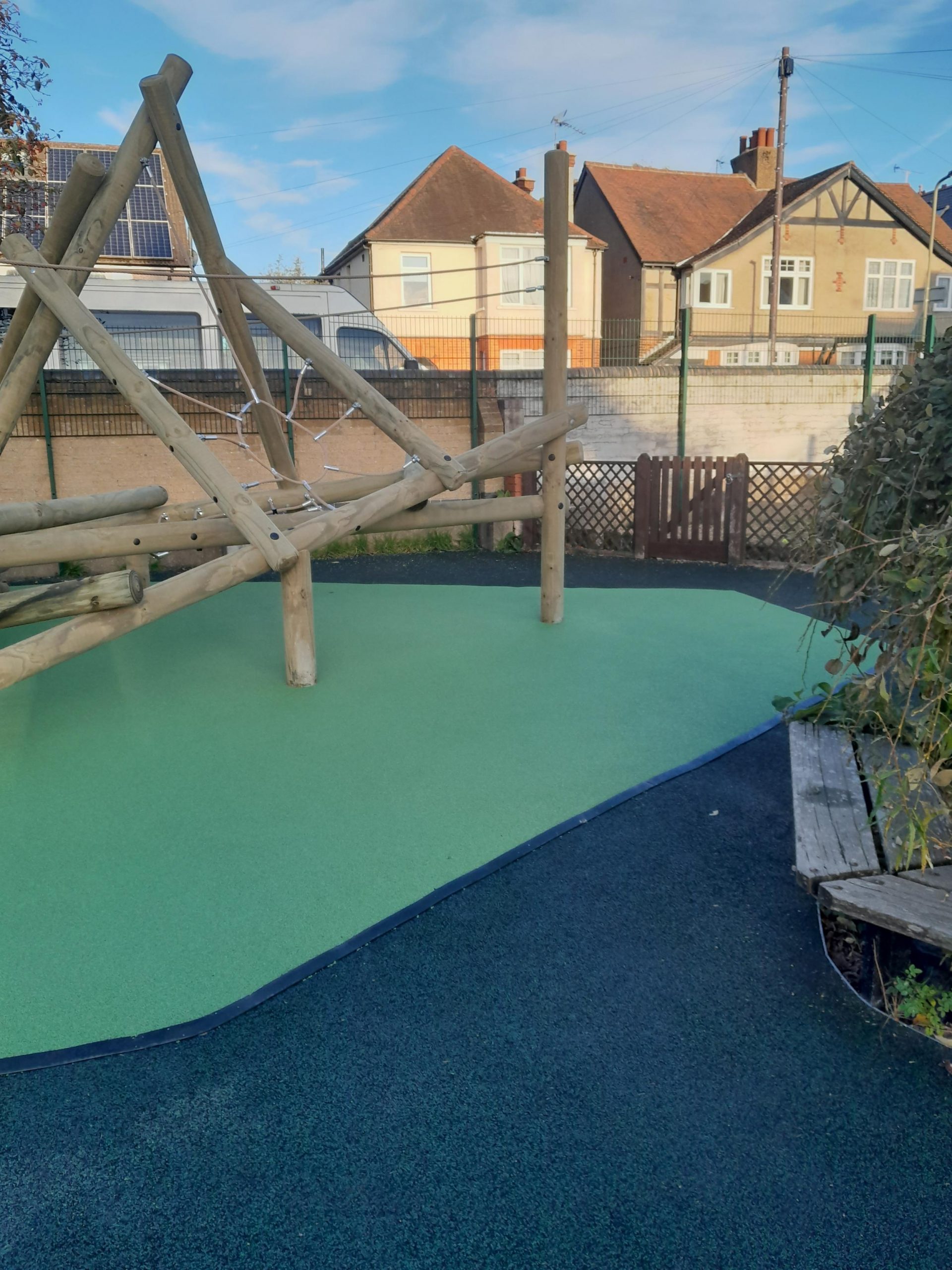 Free-form climbing frame installed in North London
