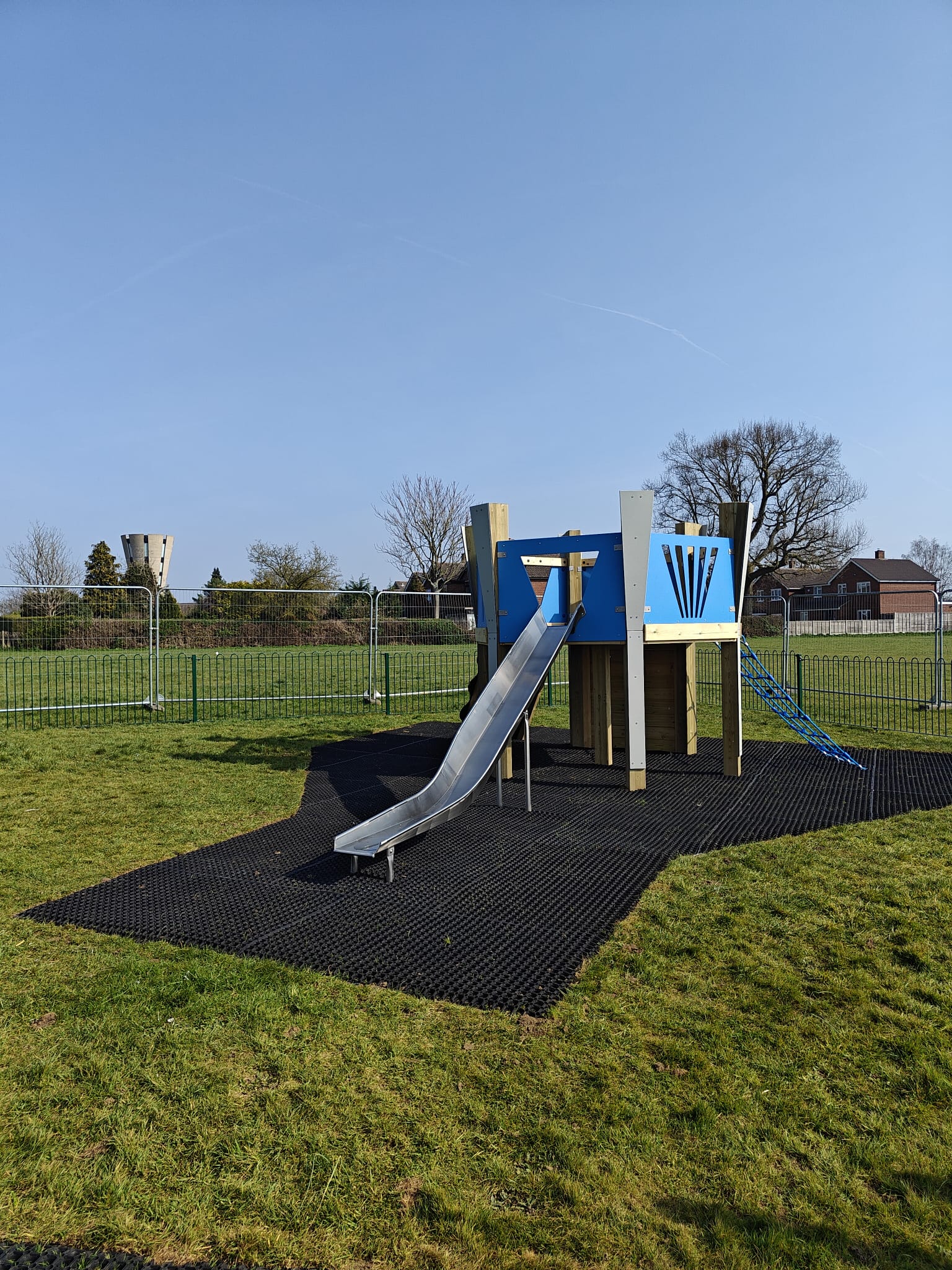 Play Park completed for Parish Council in Hertfordshire - Setter Play